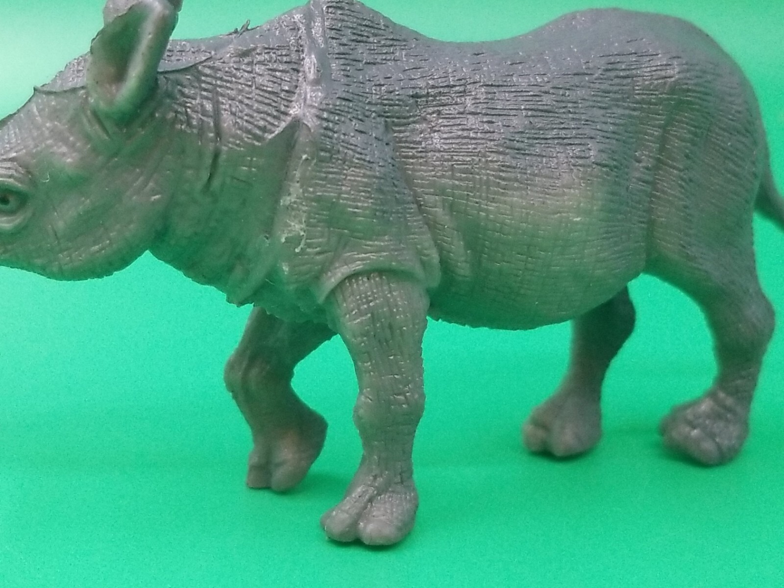 Rhinoceros Jungle African Safari Animal Rhino Figure Set Parent & Child ...