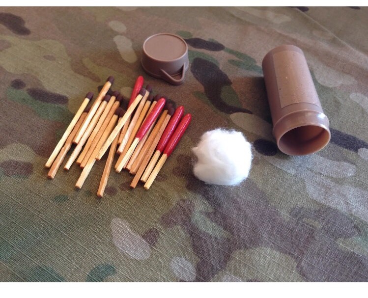 15 Australia Army Ration Pack Bottle Survival Matches Waterproof Wind ...