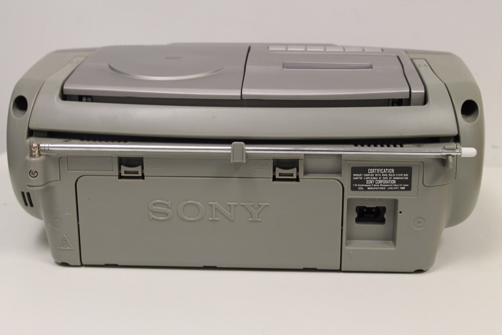 Vintage Sony CFD-V17 CD AM/FM Radio Cassette Recorder MEGA BASS Boombox ...