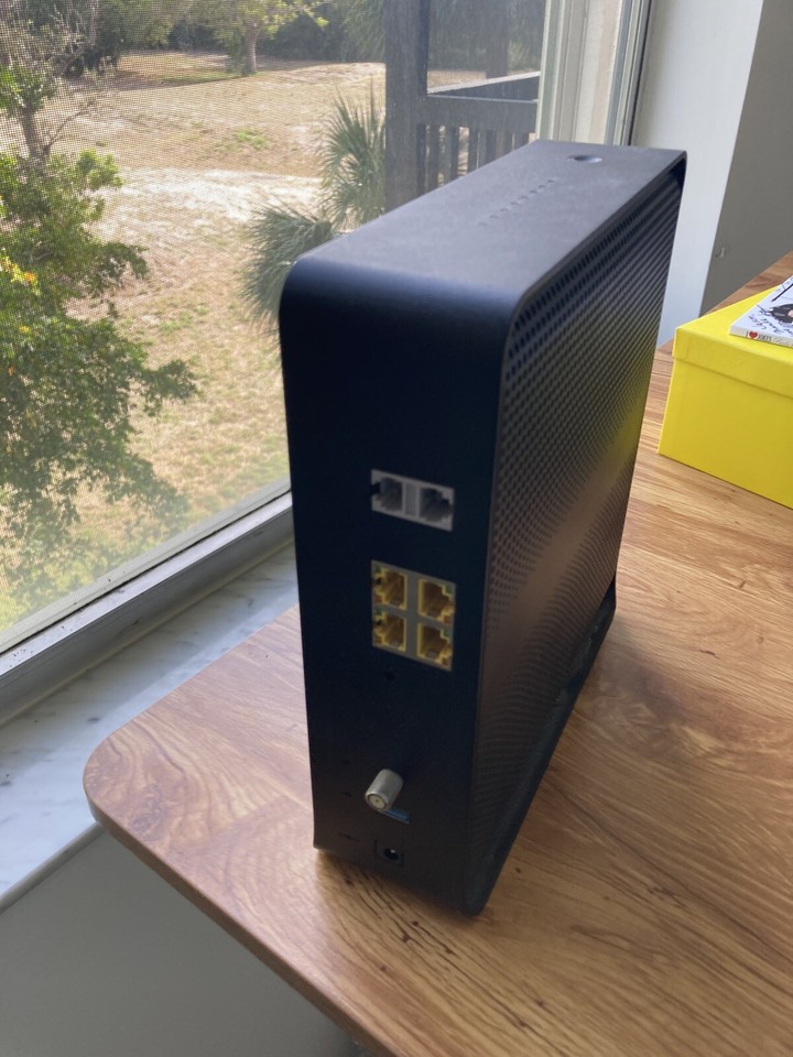 Technicolor CGM4231 Cable Modem Wireless Gateway - No Cords Or ...