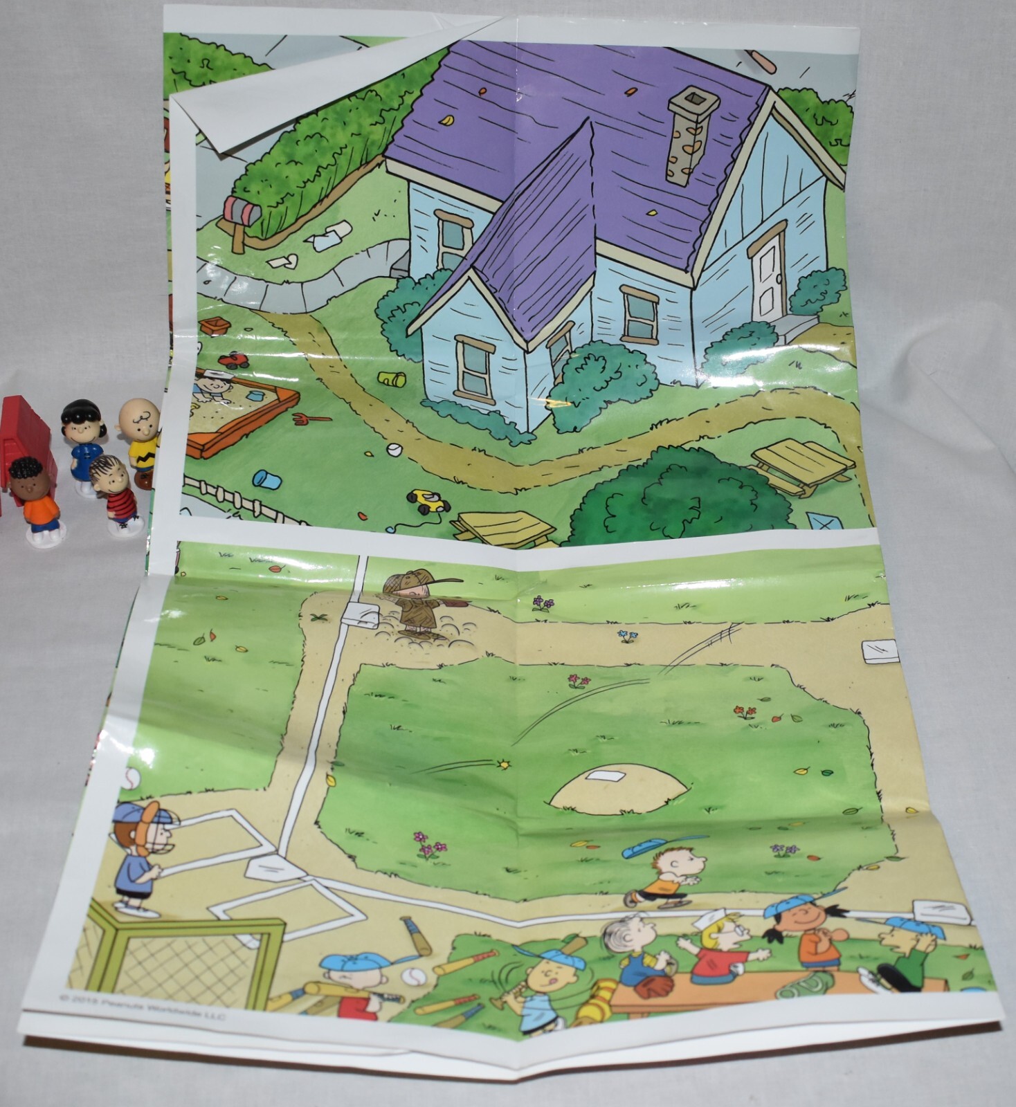 Charlie Brown Snoopy Peanuts My Busy Book 12 Figures & Playmat – St ...
