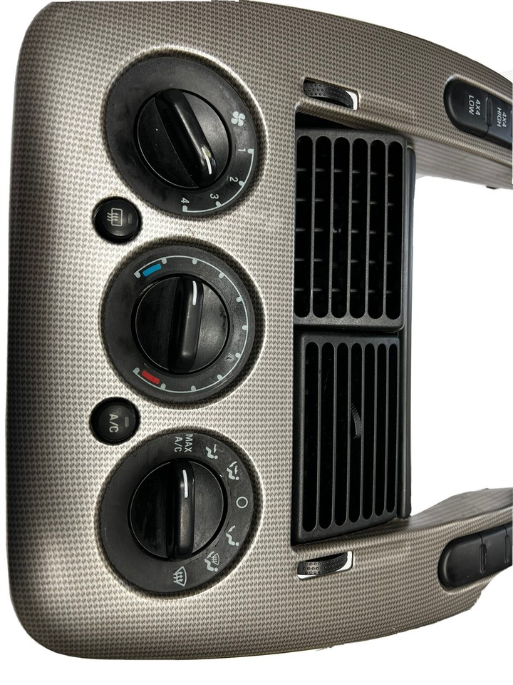 02 03 04 05 FORD EXPLORER FRONT CENTER DASH RADIO BEZEL W/ CLIMATE ...