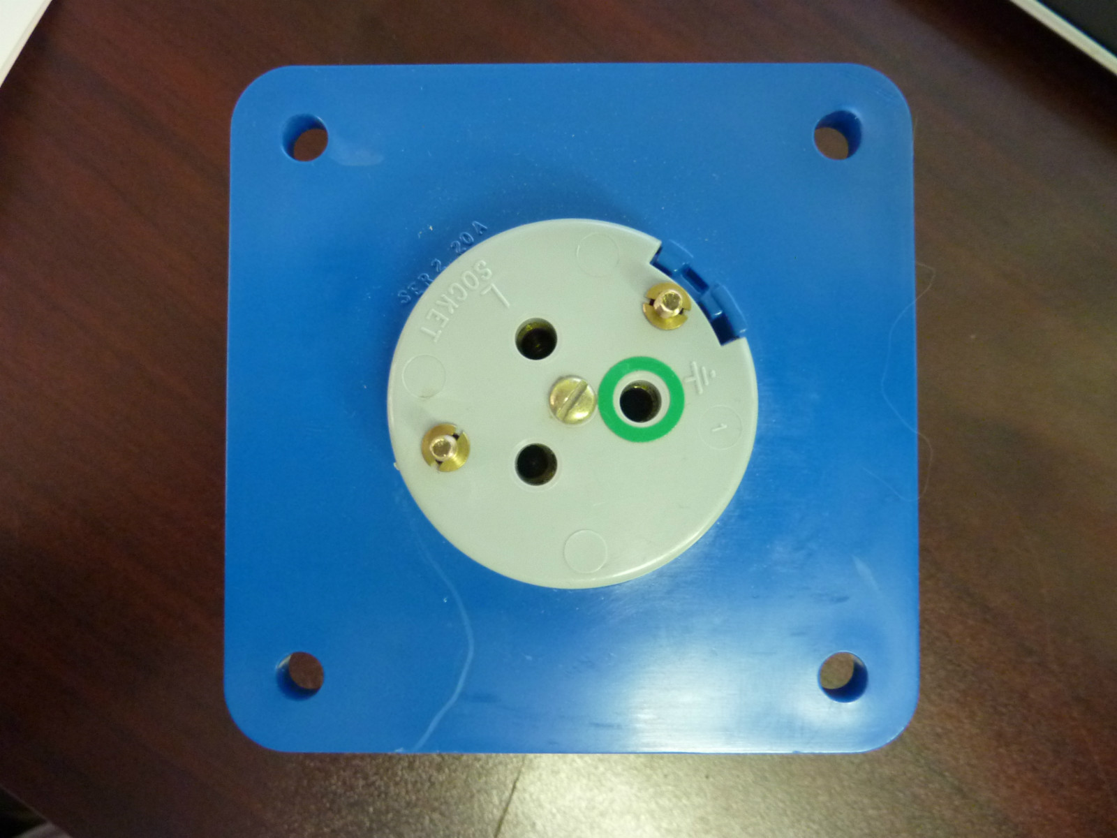 McGILL IEC 309-2 PM320RS6W 20A 250VAC WATERTIGHT RECEPTACLE INLET 2P-3W ...