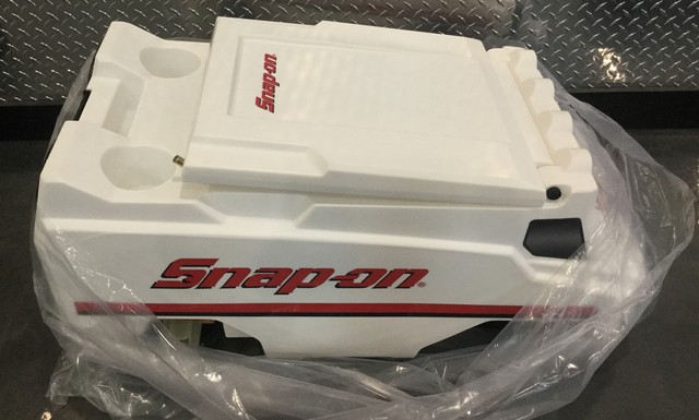 Snap-on Tools C3 Cooler Beverage Delivery Truck W/ Remote Bluetooth ...