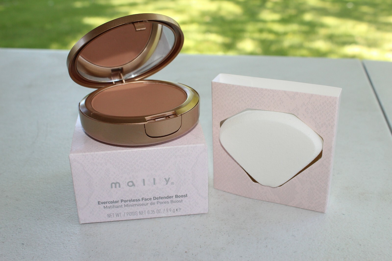 MALLY Evercolor Poreless Face Defender Bronze BOOST with Sponge .35 oz ...