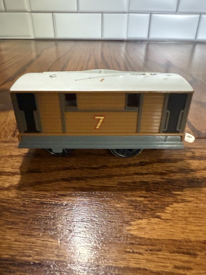 Thomas & Friends Trackmaster Toby Motorized Train Engine 2009 TESTED ...