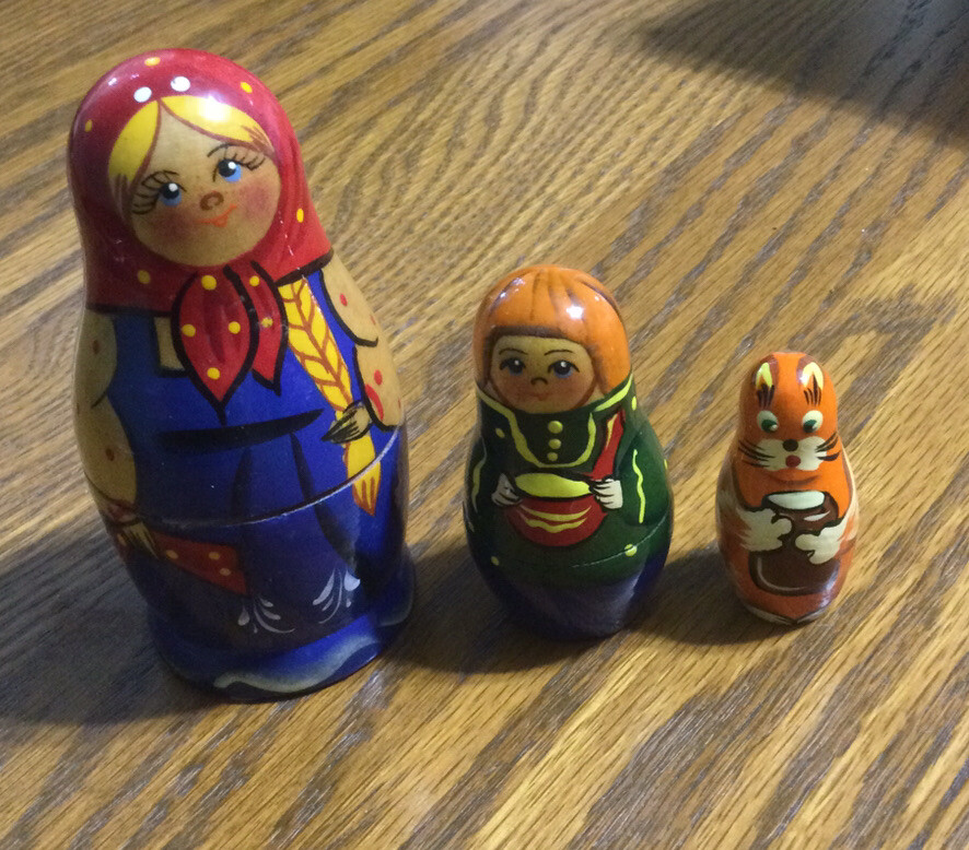 Set Of Three Metpewka Russian Nesting Dolls Smallest Is A Cat | eBay