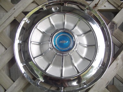 ONE 1962 62 CHEVROLET CHEVY IMPALA SS HUBCAP WHEEL COVER ANTIQUE ...