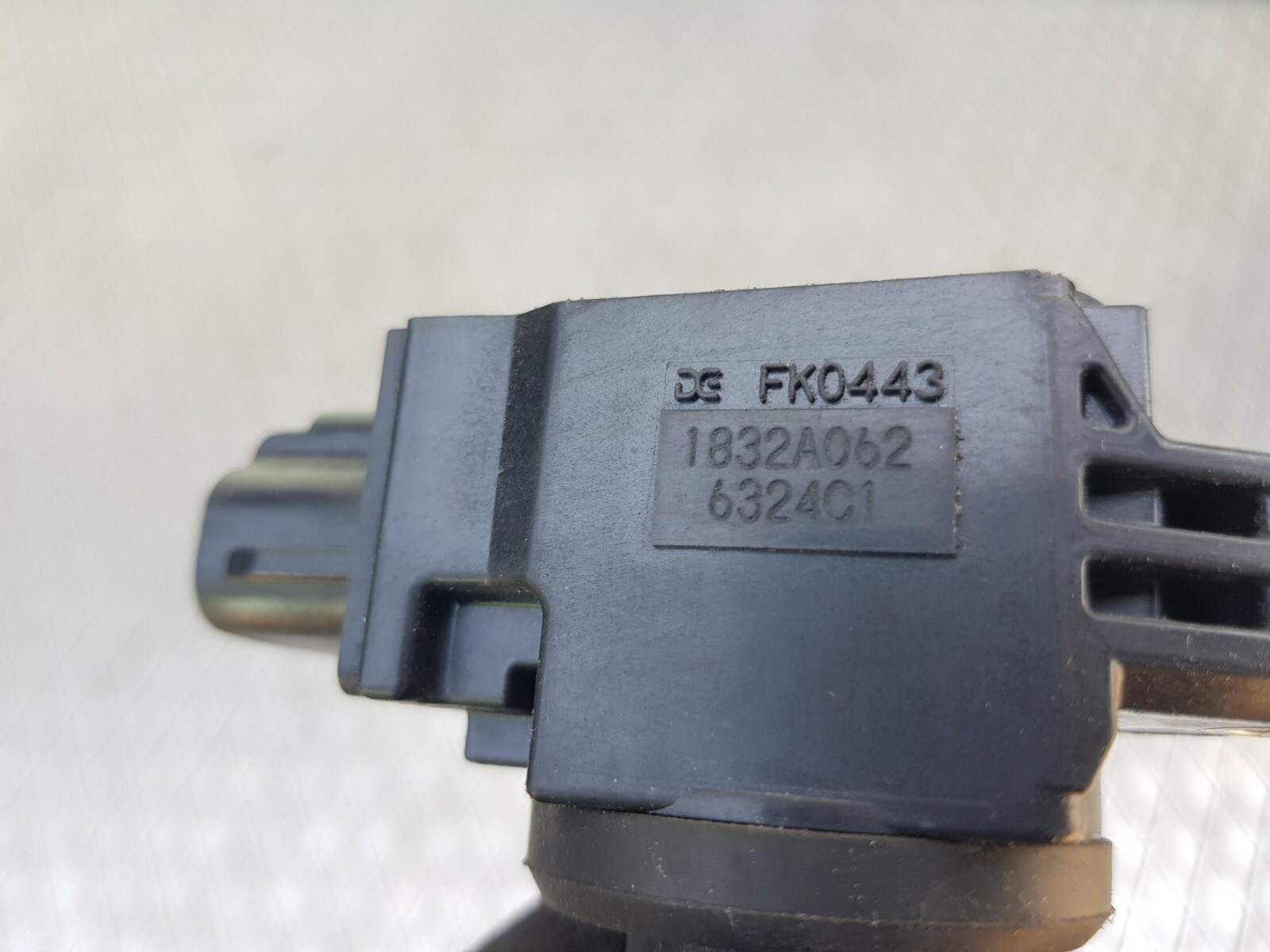 2016 MITSUBISHI OUTLANDER PHEV HYBRID SET OF 4X IGNITION COIL PACK ...