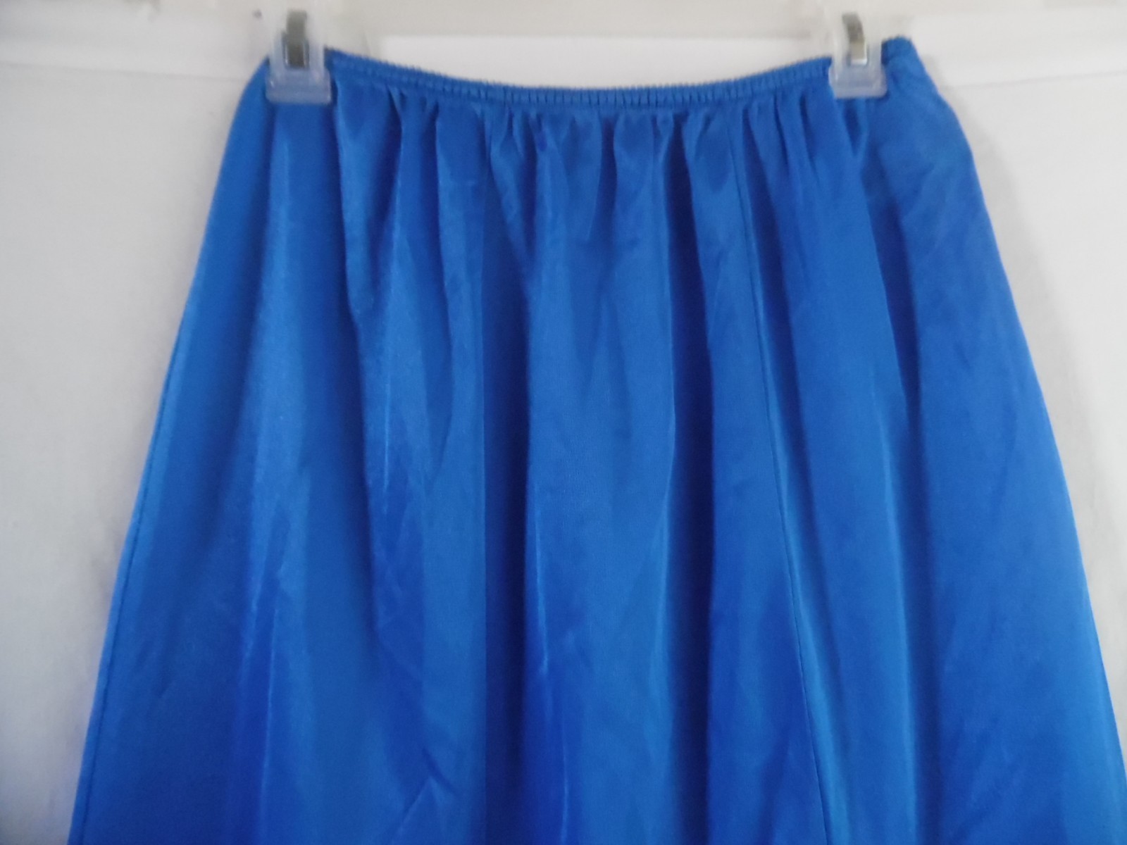 -BLUE HALF SLIP NYLON SCALLOPED FLARE HEM NEW VENTURA SIZE SMALL | eBay