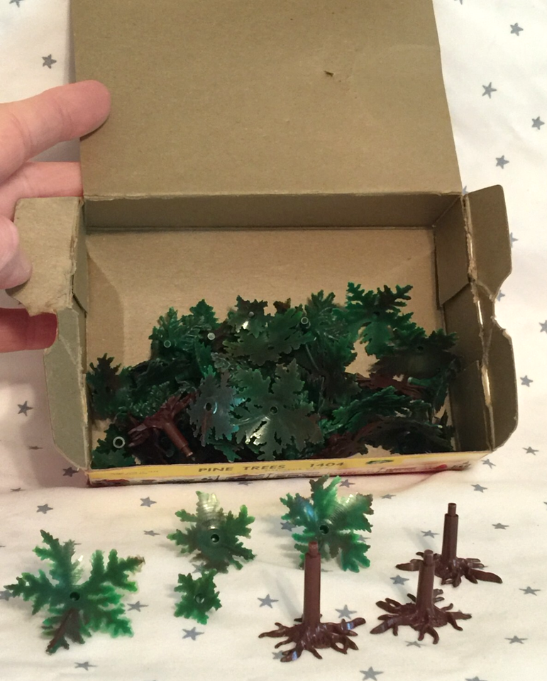 PLASTICVILLE, U.S.A. PINE TREES - SCALE 0 and S Guage in Box (O39) | eBay