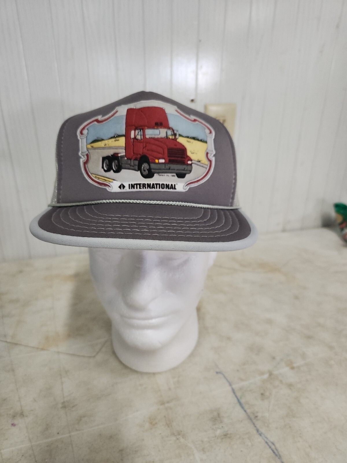International Semi Truck Trucker Hat Snapback Vintage… - Gem