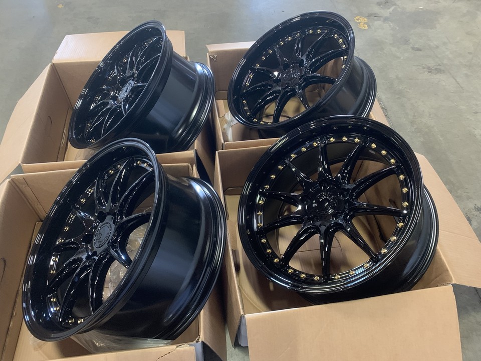 18x8.5 +35 Aodhan DS07 5x114.3 Gloss Black w/Gold Rivets Wheels (Used ...
