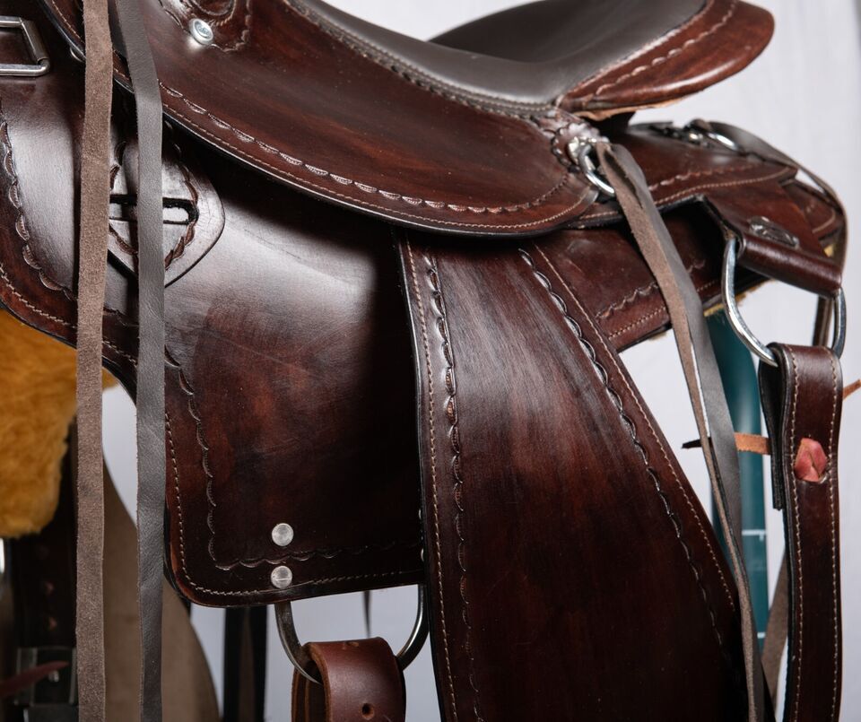 TRAIL SADDLE WESTERN PLEASURE TOOLED LEATHER USED HORSE TACK SET 15 16 ...