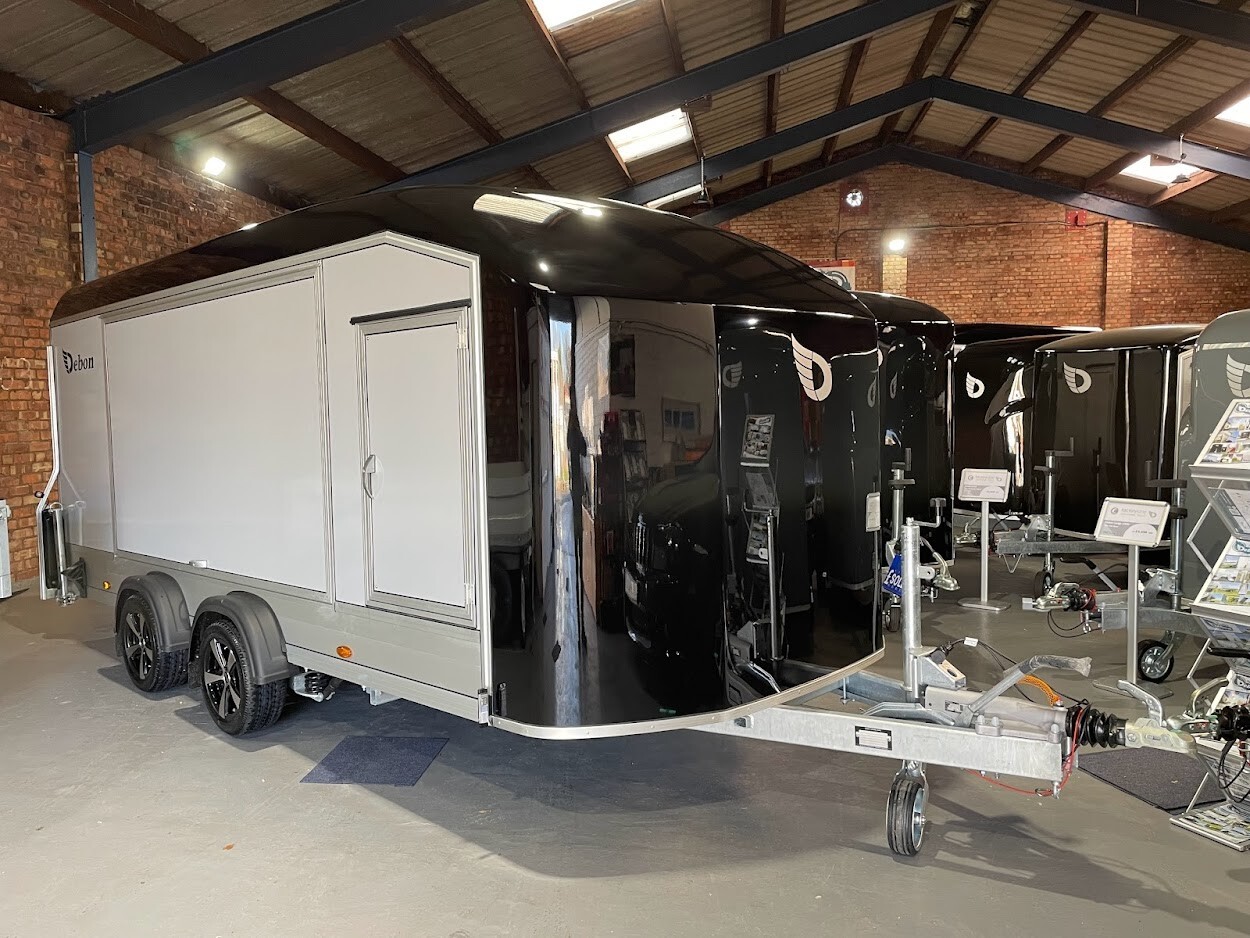 Debon C1000 Roadster Enclosed Car Transporter 3500KG Box Trailer *In ...