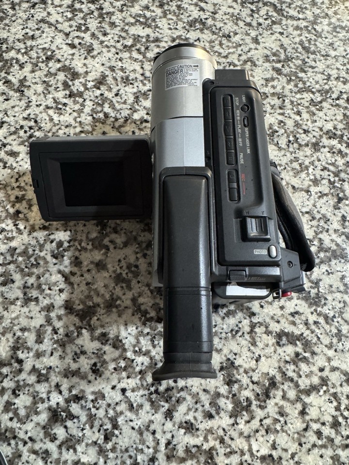 Sony Handycam DCR-TRV130 Digital 8 Camcorder Nightshot Video Recorder ...