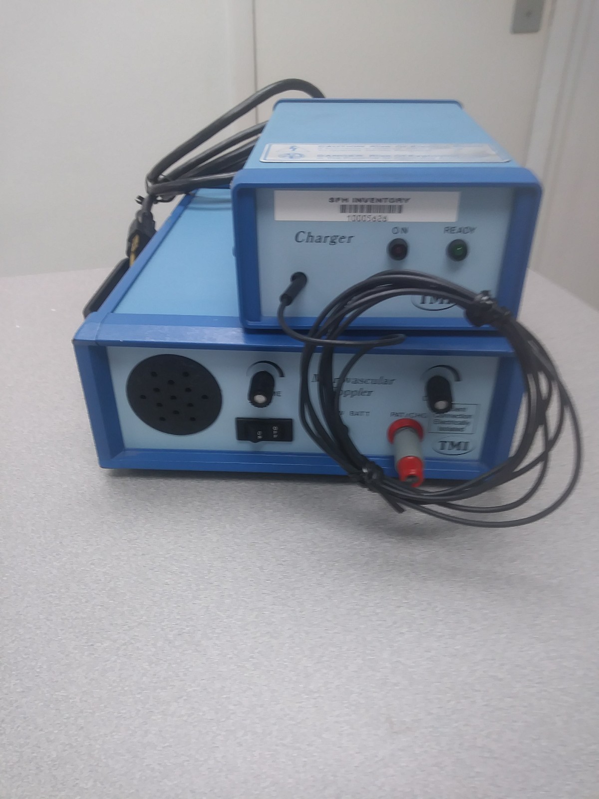 TITRONICS MEDICAL INSTRUMENTS MICROVASCULAR DOPPLER BLOOD FLOW DETECTOR ...