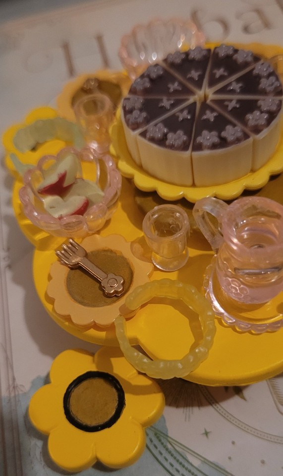 Sylvanian Families Pizza Party Table Set | eBay UK