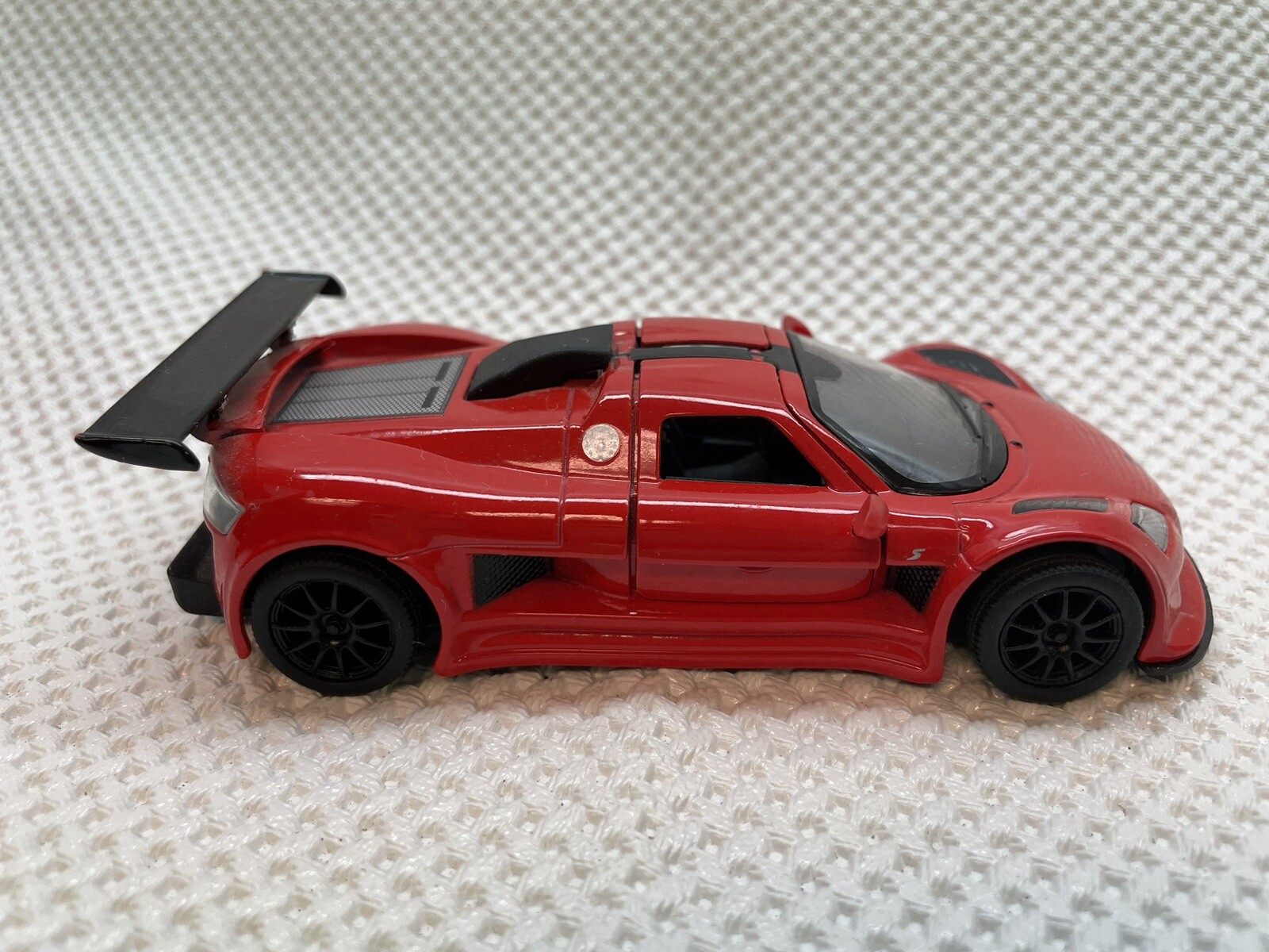 2010 Gumpert Apollo Sport Price