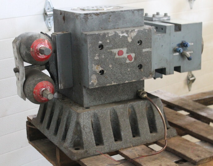 Servo hydraulic vibration shaker, Exciter, 5" Stroke, 30k lbs force MB ...