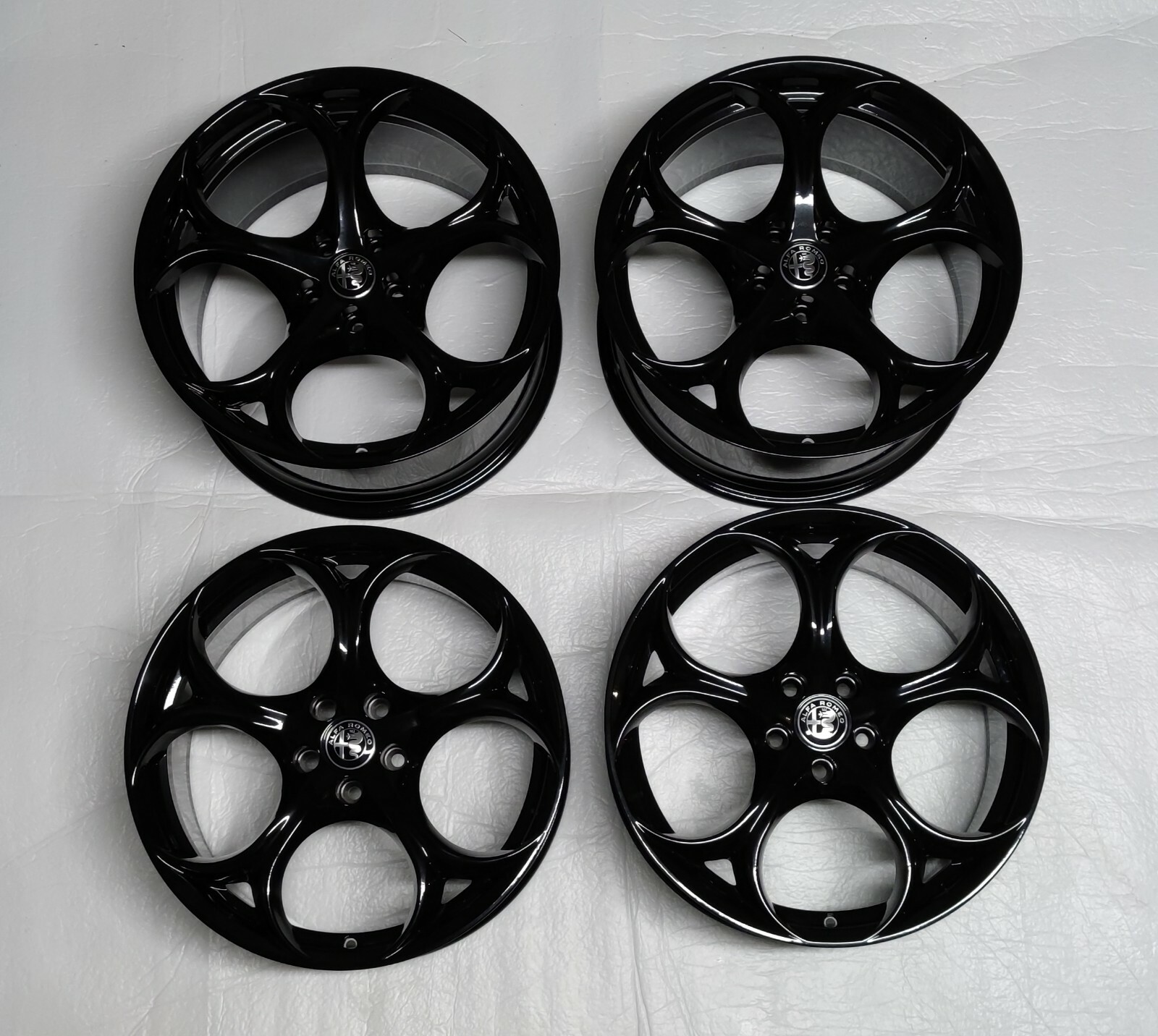 19" Alfa Romeo Giulia QV Quadrifoglio rims Complete set X4 Gloss Black ...