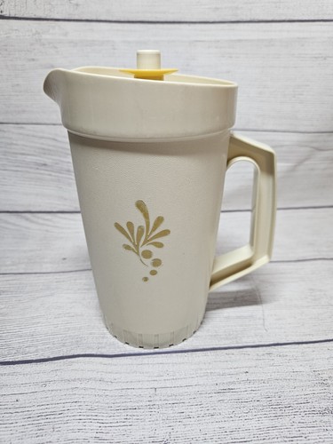 Vtg Tupperware 1-Quart Pitcher #874 with Lid #875 - Almond Harvest Gold - 8.5" | eBay