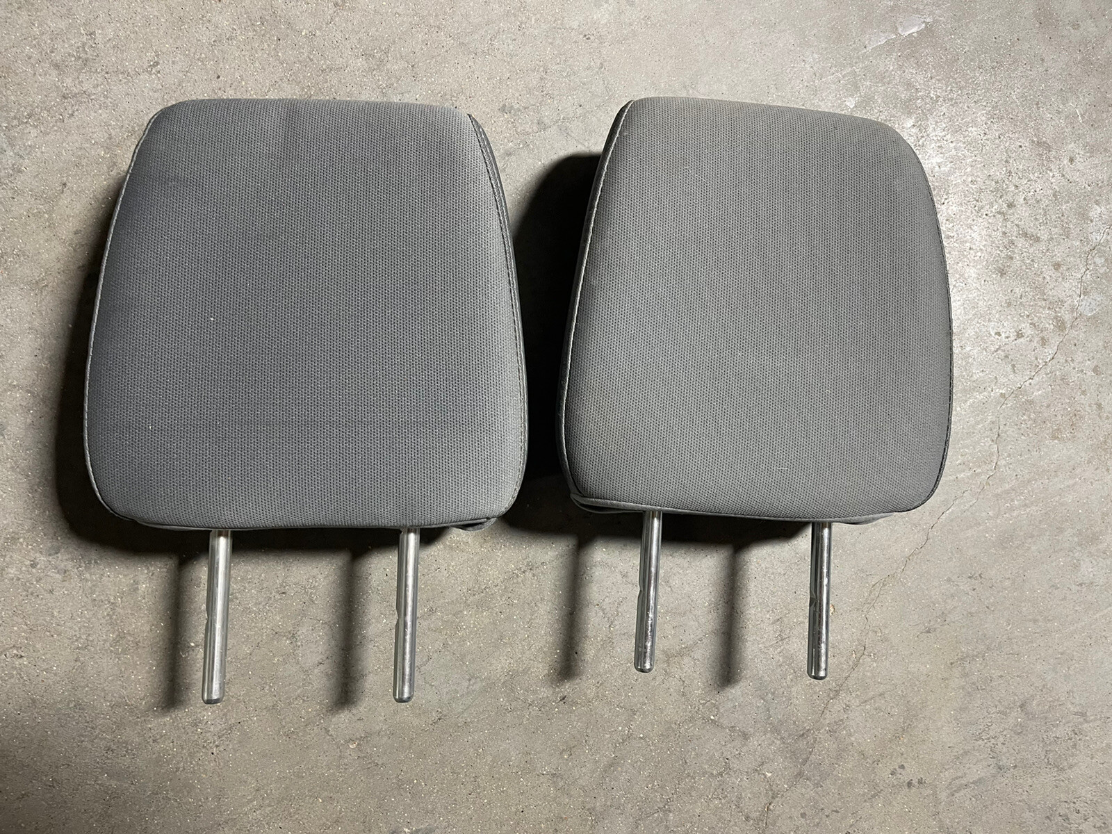 2011 - 2016 FORD F250 F350 F450 REAR HEADREST LEFT RIGHT Grey Cloth | eBay
