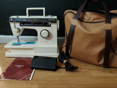 Vintage Singer 7110 Sewing Machine very nice condition w/carry case ...