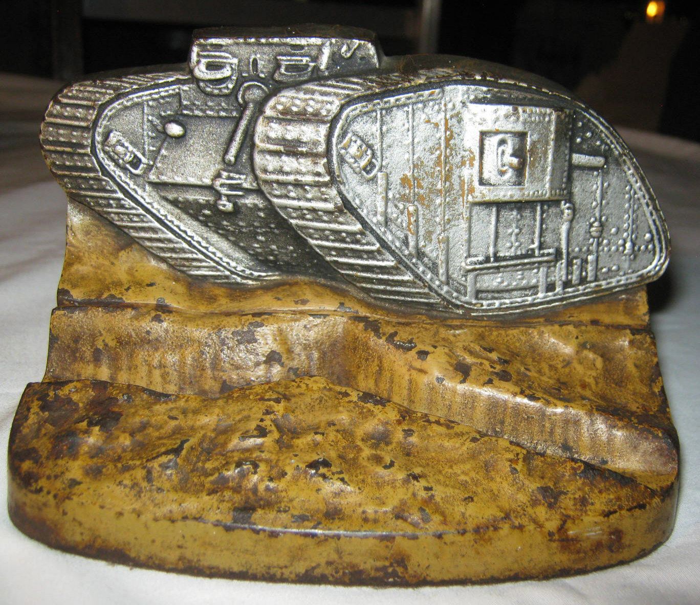 ANTIQUE USA JUDD CT CAST IRON ARMY WAR TANK GUN TRENCH ART MARINES BOOK ...