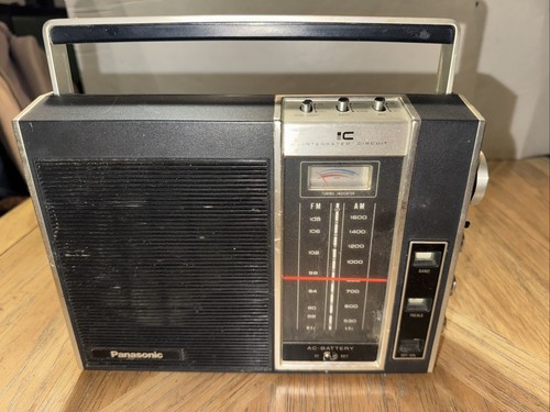 Vintage Panasonic RF-900 AM/FM Radio with Integrated Power Cord | eBay