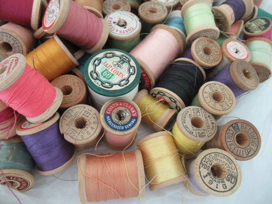 Huge Lot Vintage Wood Spool of Sewing Thread BELDING CORTICELLI J&P ...