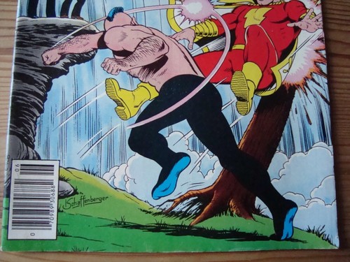 SHAZAM Captain Marvel # 29. DC COMICS - 1977. IBAC + Aunt Minerva ...