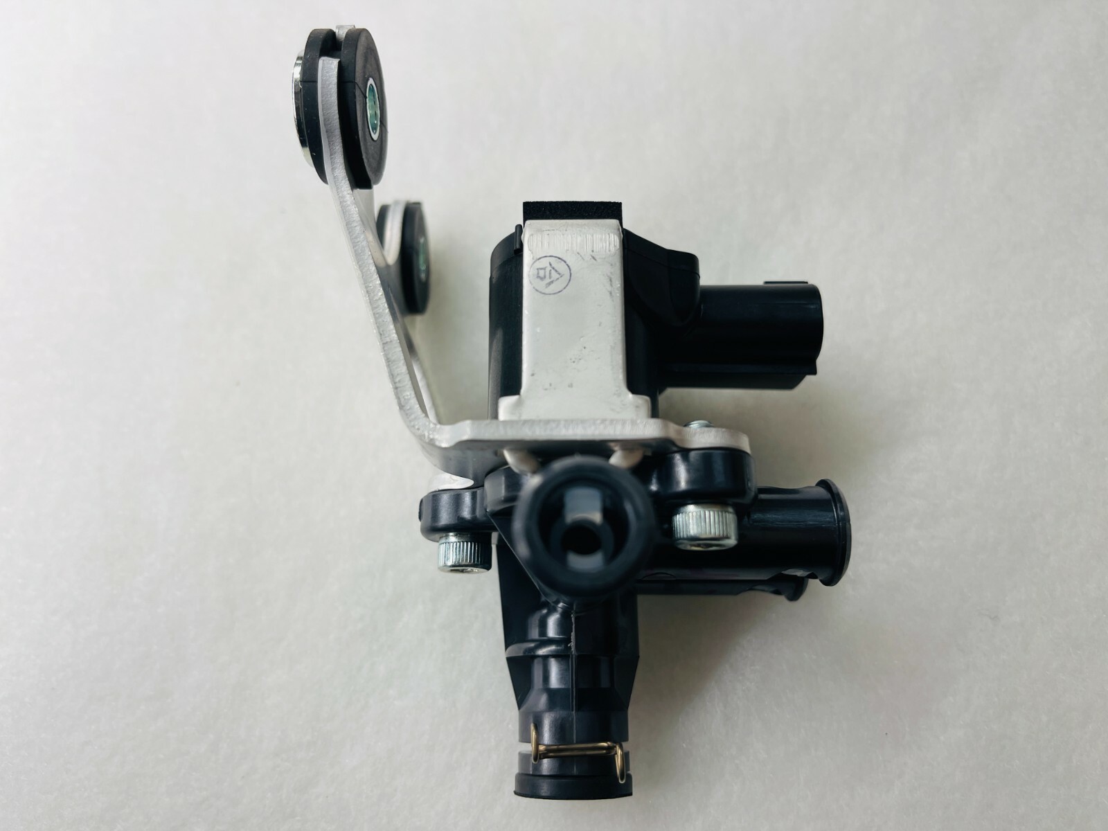 TOYOTA GENUINE OEM LEXUS LS460 LS460L LS600HL HEIGHT CONTROL VALVE SUB ...