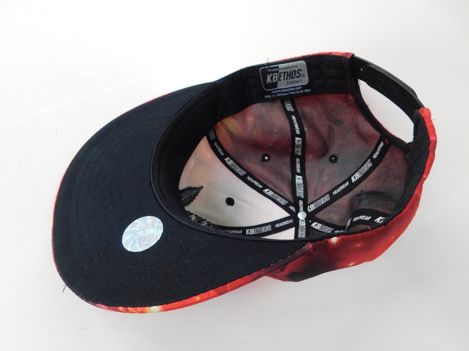 KB Ethos Chronic Hat Cannabis Leaf Multicolor Red Wee… - Gem