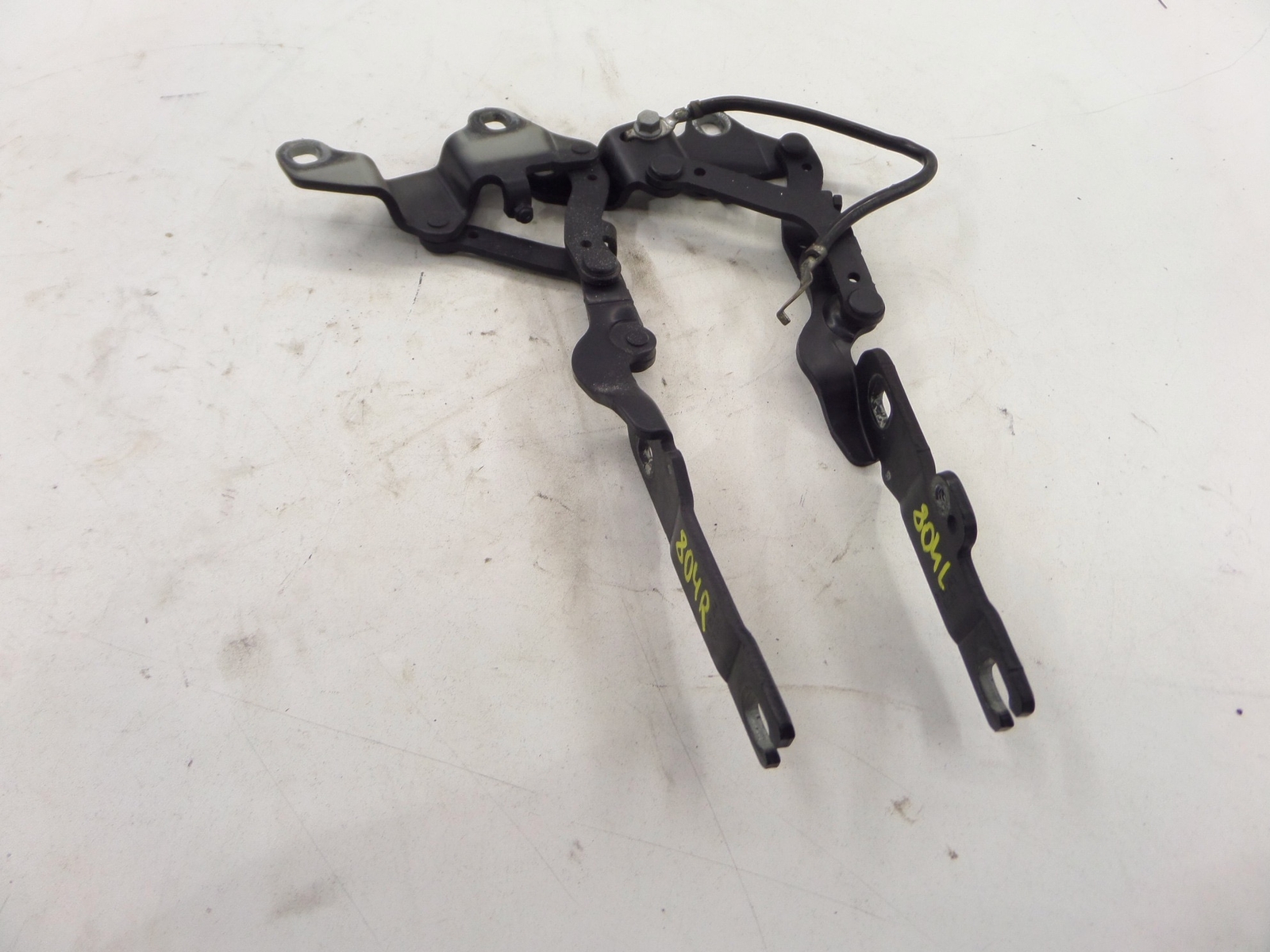 BMW 328i Hood Hinge E92 OEM | eBay