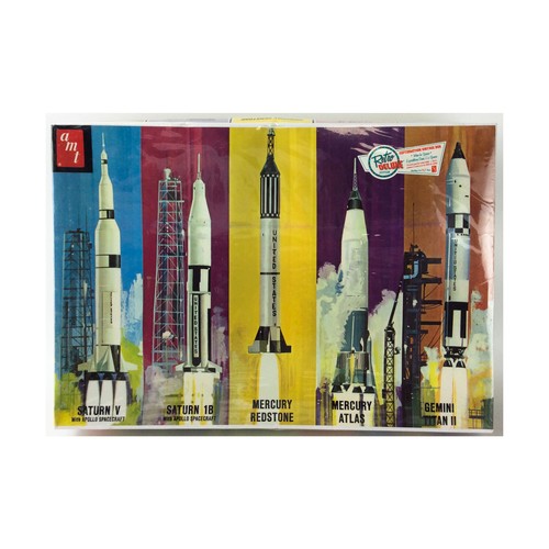 AMT-ERTL Historical Model Saturn V Rocket and Apollo Spacecraft (1:200 ...