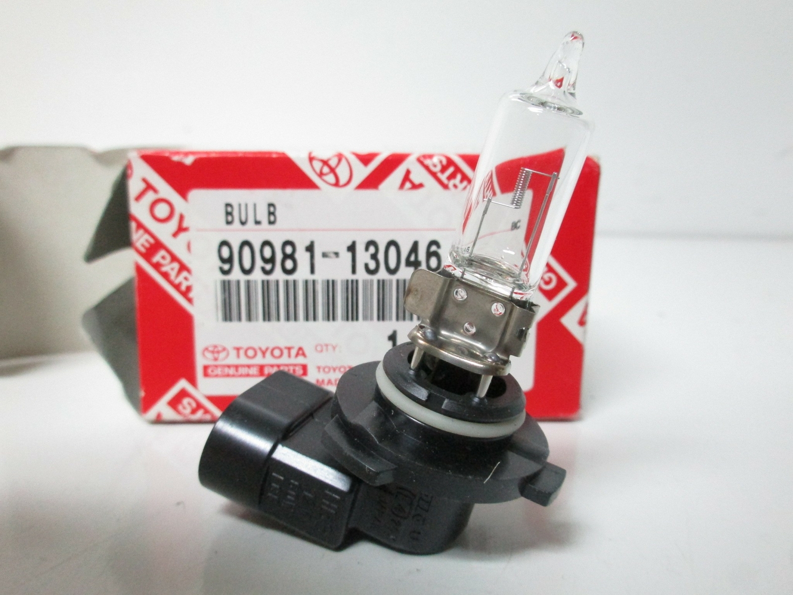 TOYOTA / LEXUS HEADLIGHT BULB NEW CONDITION 90981-13046 | eBay