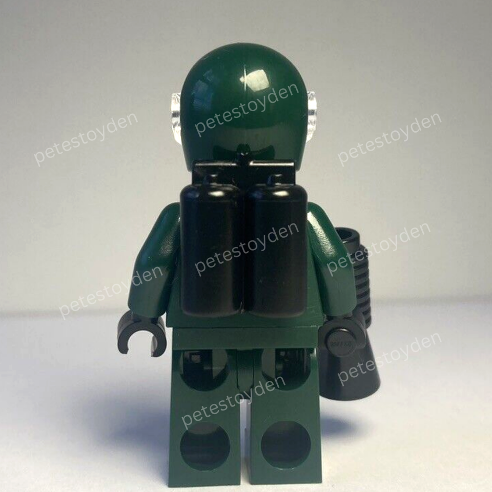REAL LEGO Dark Green Spaceman W/ Classic Helmet & Air Tanks Minifigure ...