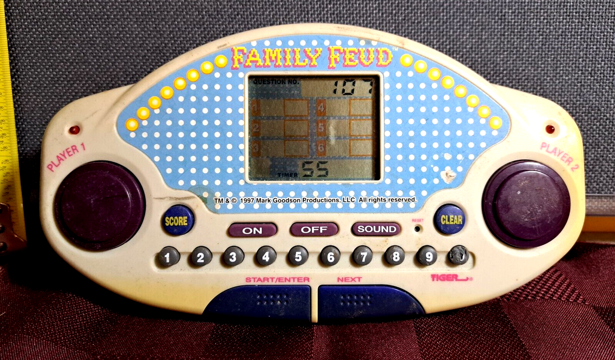 Family Fortunes Logo