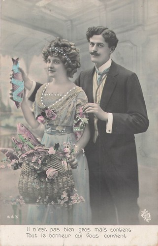 CP POISSON D'AVRIL MOUSTACHU FEMME ELEGANTE AVEC PANIER ROSES POISSONS ...