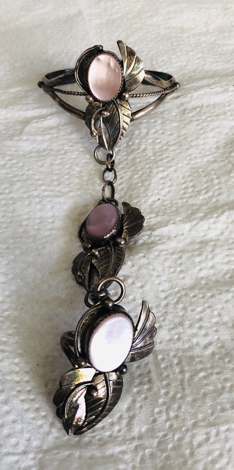 Vintage Navajo Sterling Silver Pink MOP Drop Dead Bea… - Gem