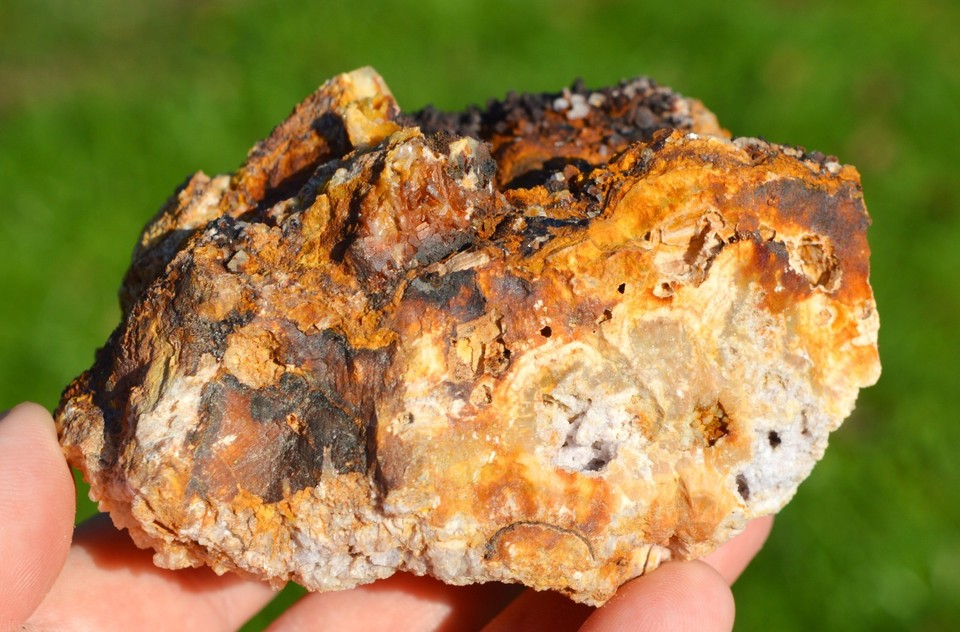 Fluorite & Goethite 750 Grammi - I Redoutières Mine, Chaillac, Indre ...