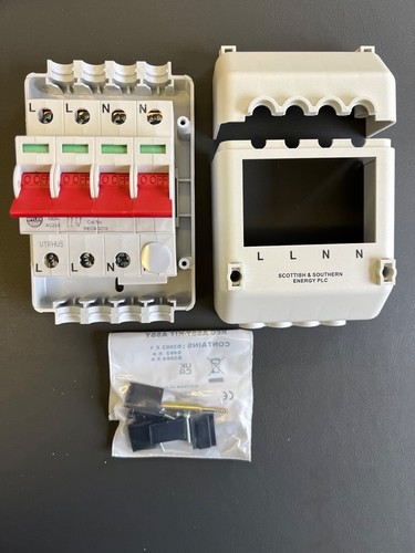 WYLEX REC4-3278 100A 4 Pole Switch with Enclose to suit meter trails ...
