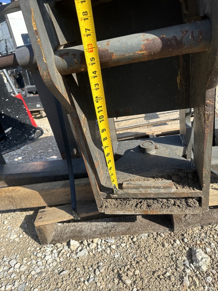 Gehl Telehandler Lift Hydraulic Swivel Fork Carriage Mast Back 66 ...
