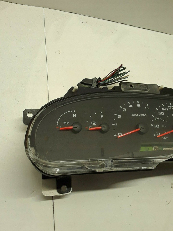 2004-2007 Ford Econoline E150 Van Instrument Cluster Speedometer Gauge ...