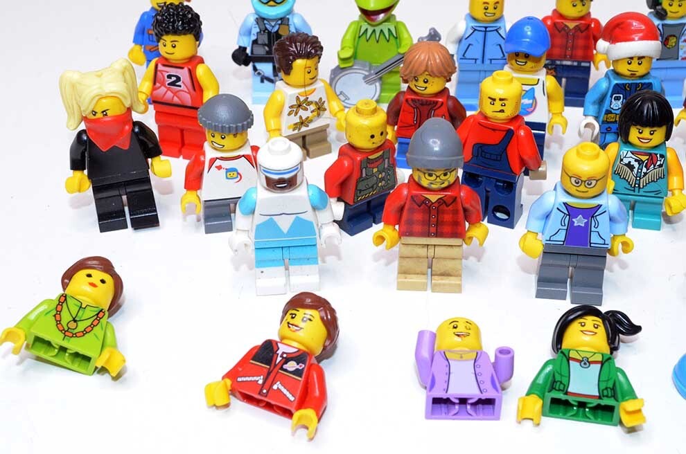 Lot of 34+ Lego Minifigures, Parts & Accessories - Various Themes ...