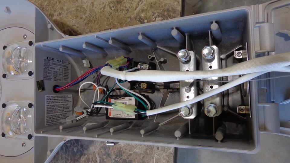 Eaton Verdeon VERD-M, 251 Watt LED Roadway Luminaire 120/277 Volt | eBay