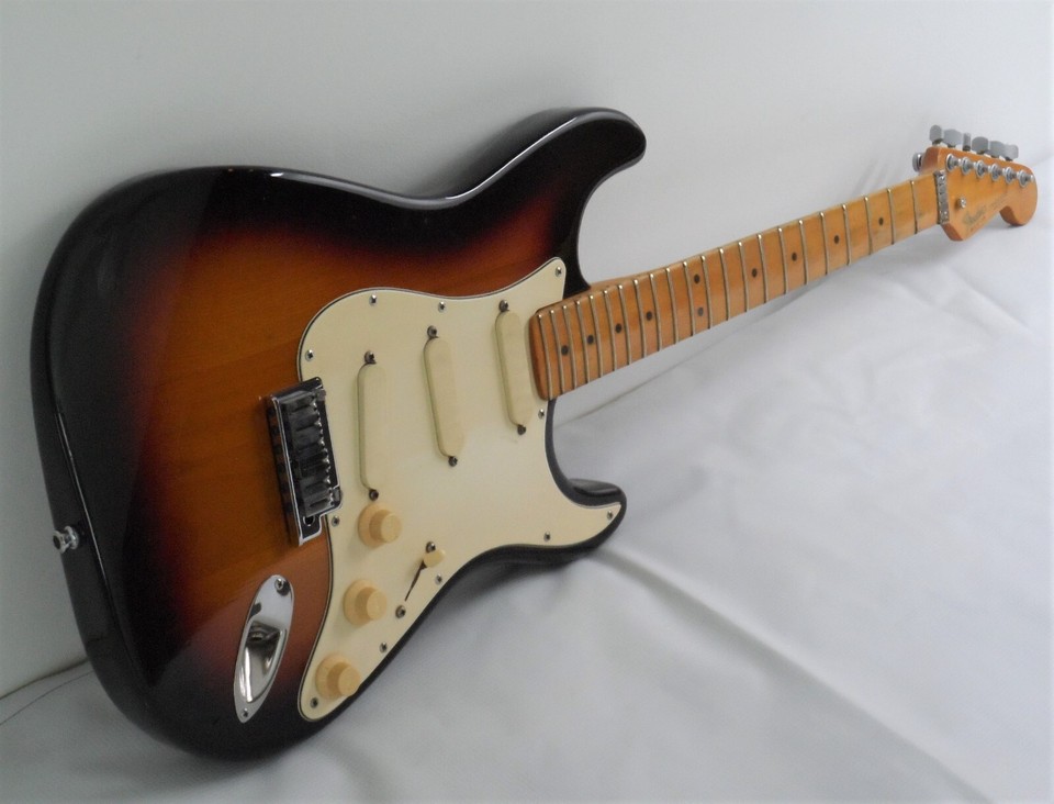 Fender Strat Plus 1988 Sunburst SSS Lance Sensor Gold | eBay