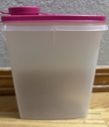 Tupperware Store N Pour Jr. 3.5 Cup Cereal Keeper Container 499-7 Pink ...