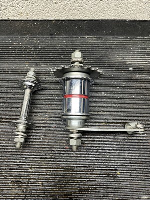 Vintage Bicycle Parts - Schwinn Front Hub - Nelo's Cycles